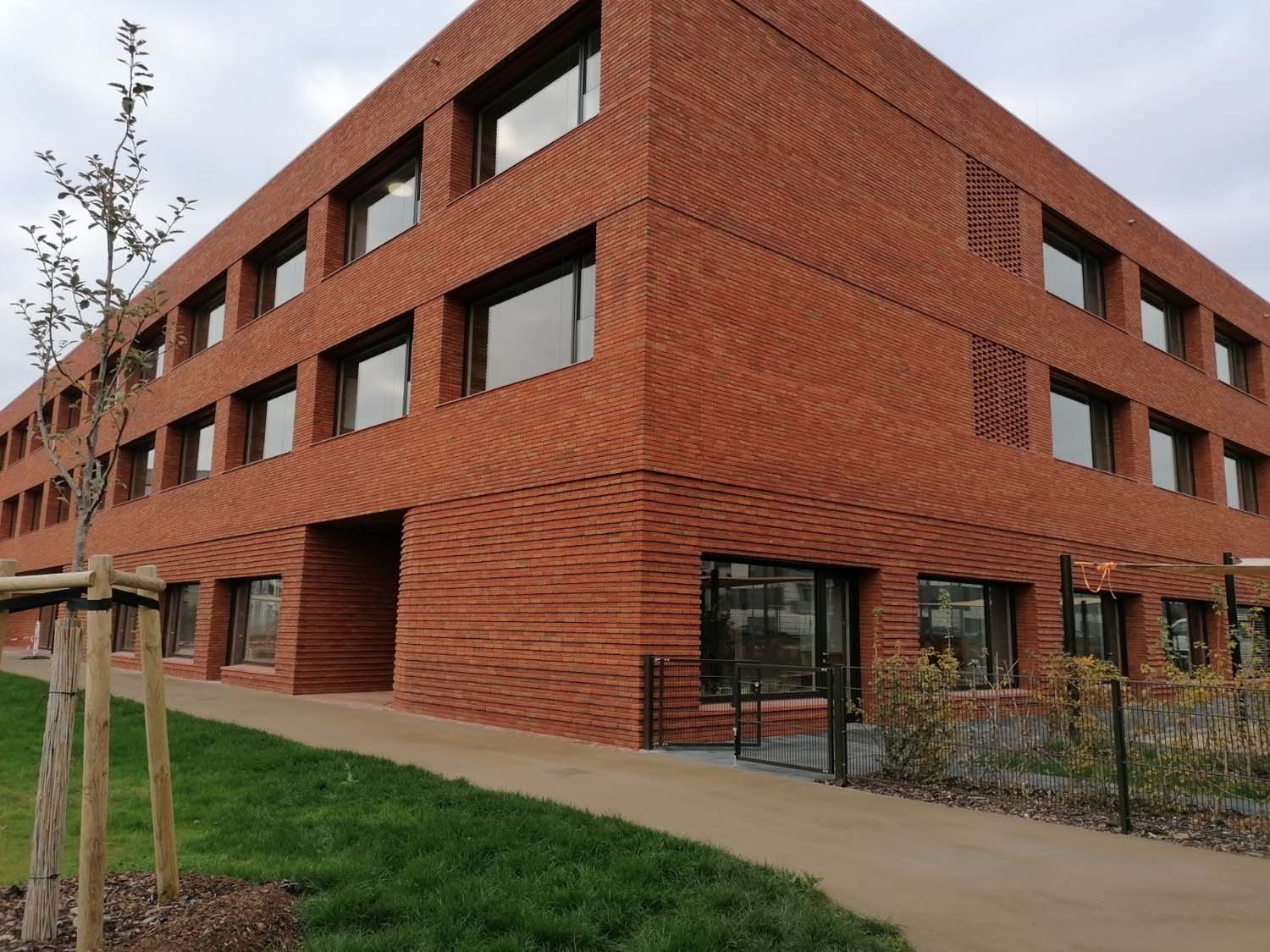 Schule und Hort - Gemeinde Schönefeld